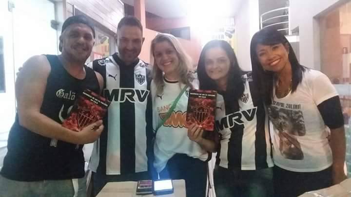 Em ambiente de muita emoção, família lança livro do ex-goleiro Zolini ...